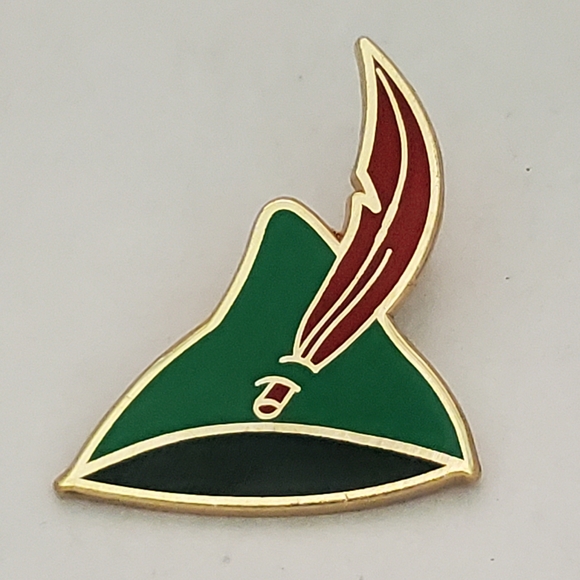 Disney | Accessories | Disney Pin Trading Peter Pan Icons Hat ...